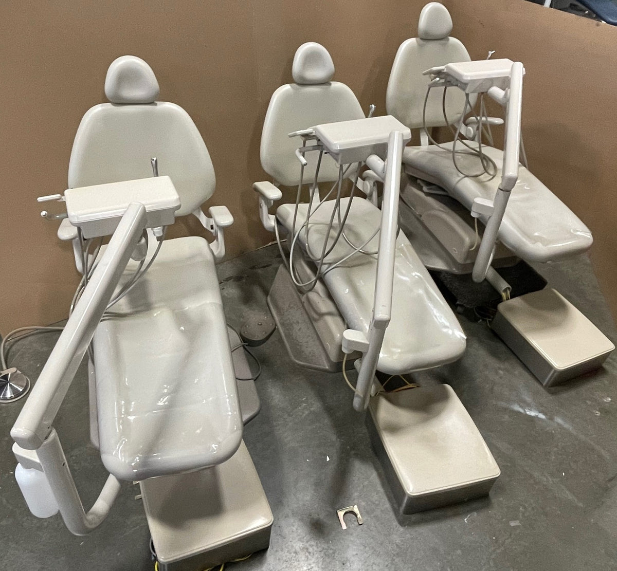 Adec 1221 Patient Chair with Radius Cascade Delivery – Pre-Owned Dental ...
