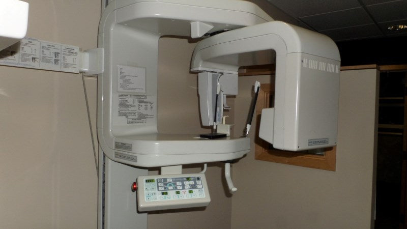 2002 CC Digital Pan / Ceph Machine (Parts Only) – Pre-Owned Dental Inc.