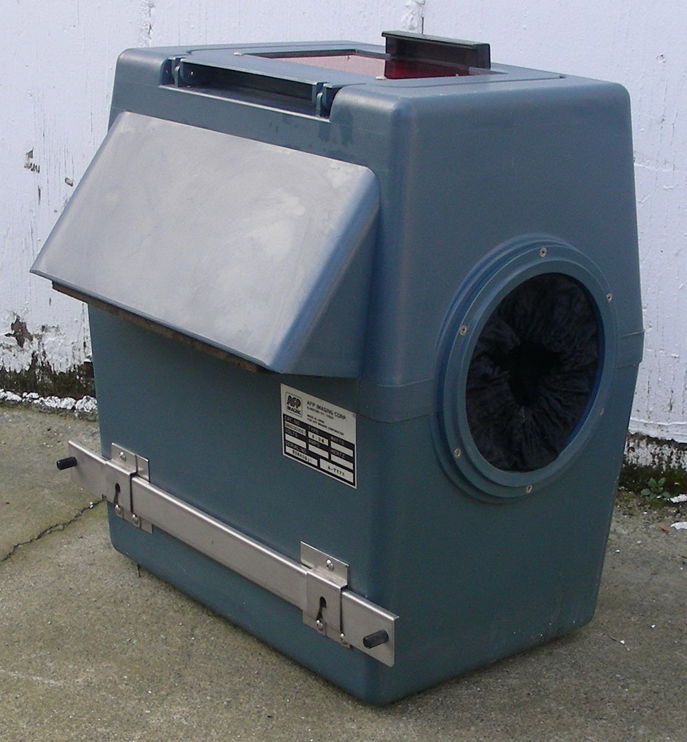 Daylight Loader – Pre-Owned Dental Inc.