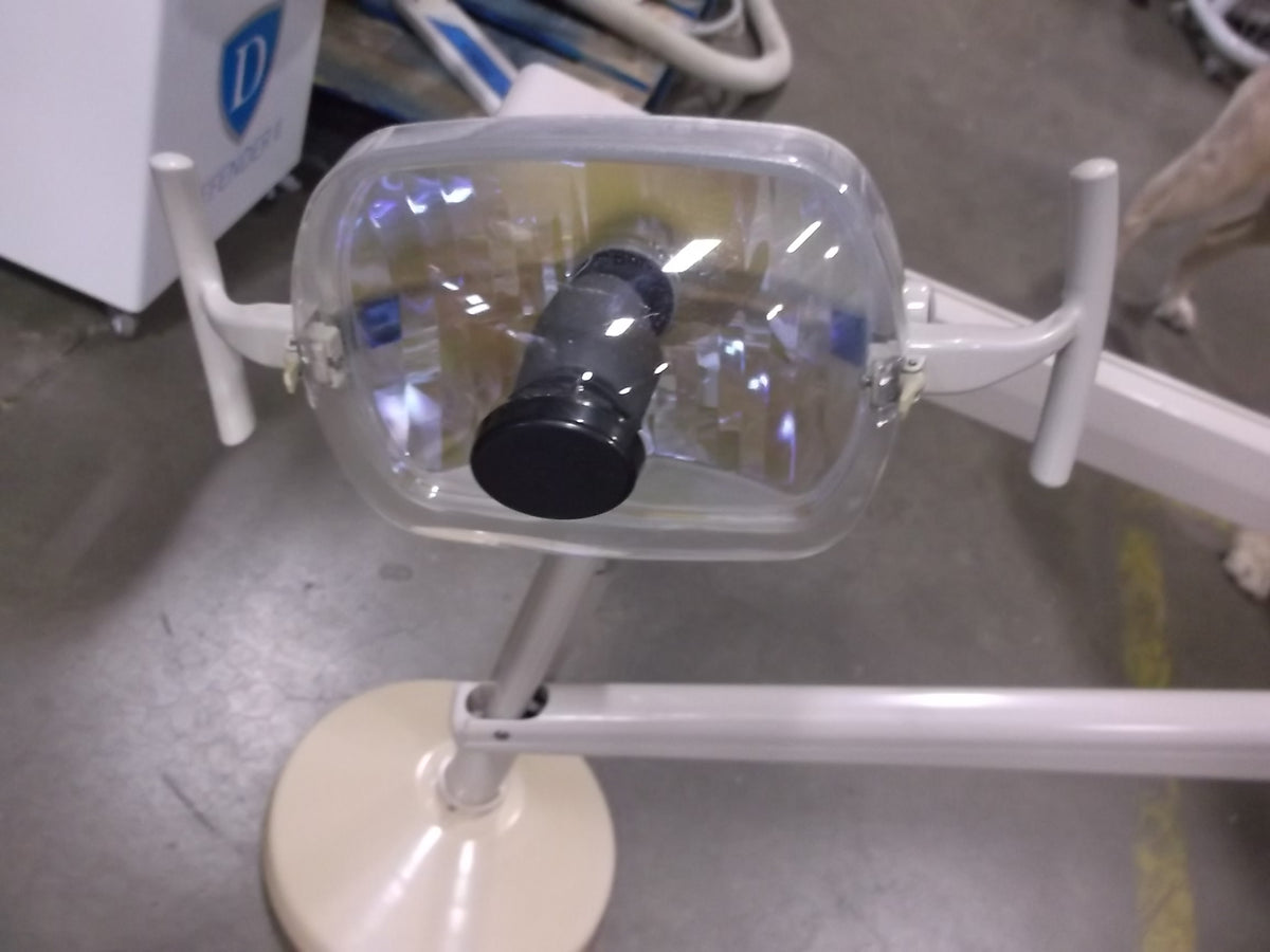 Adec 6300 Ceiling Light – Pre-Owned Dental Inc.
