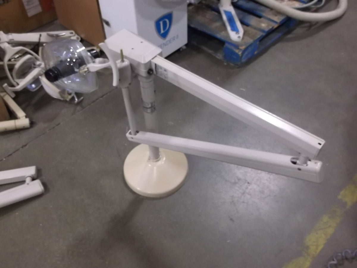 Adec 6300 Ceiling Light – Pre-Owned Dental Inc.