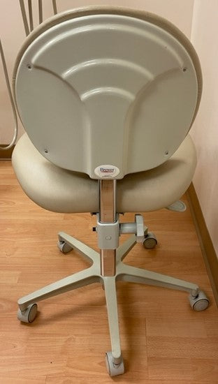 Brewer Dr. Stool – Pre-Owned Dental Inc.